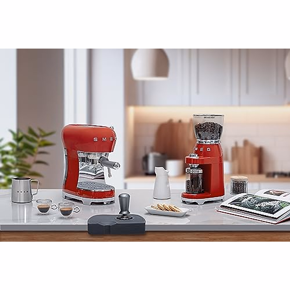Smeg CGF01RDEU Electric Coffee Grinder with a Power of 150 W CGF01RDEU-red, Plastic, red