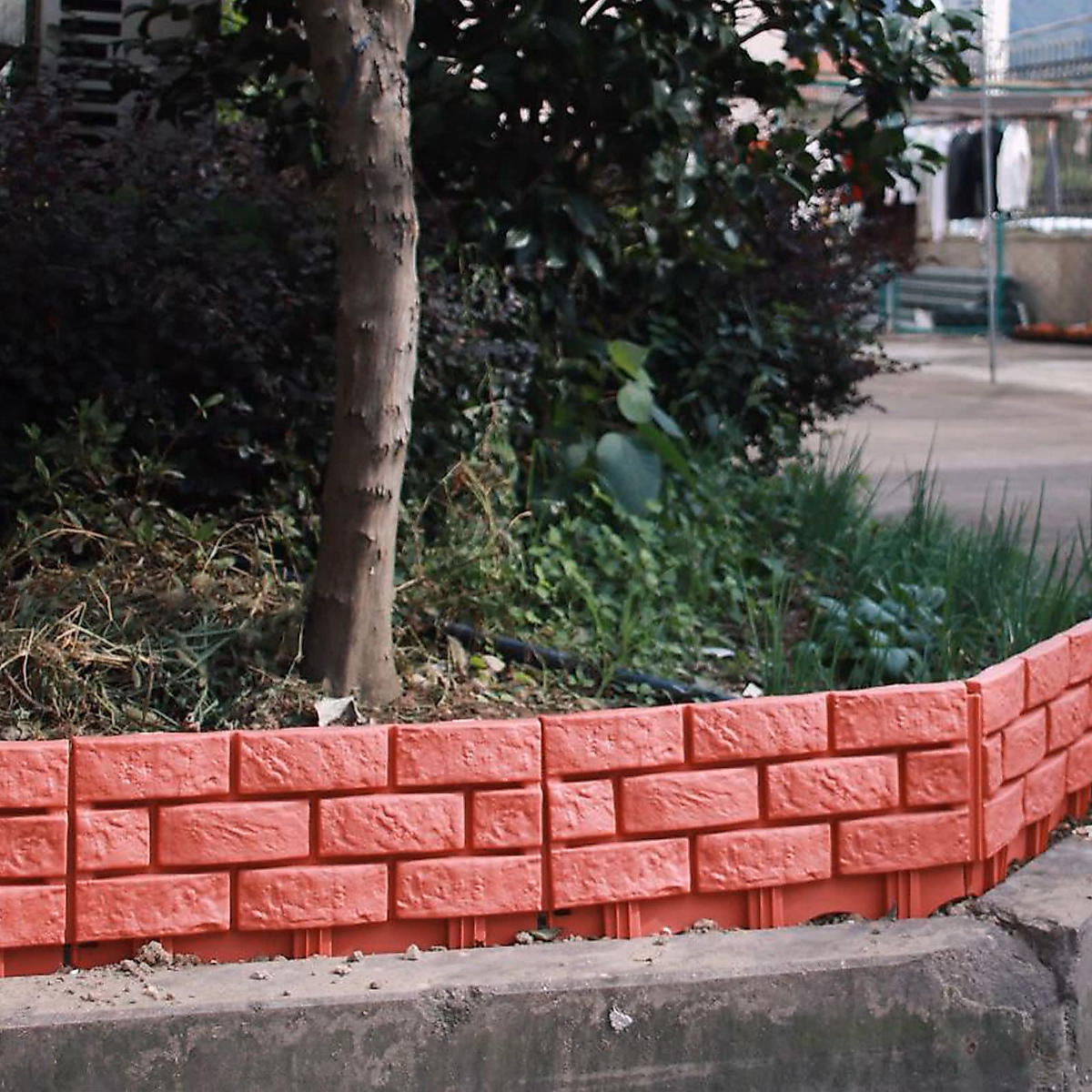 MEUMITY 4 PCS Garden Plastic Fence Edging,Imitation Stone Brick Plant Border Assemblable Plastic Faux Stone Patio Fence for Garden, Terrace, Balcony, Park, DIY(Red)