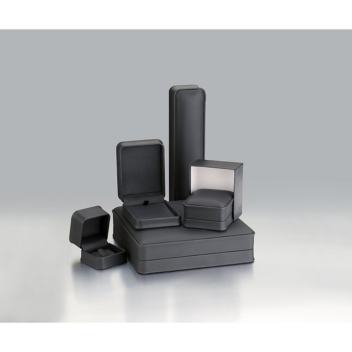 Wellingsale Ladies Solid 14k White Gold Polished CZ Cubic Zirconia Round Cut Halo Engagement Ring and Wedding Band Bridal Set - Size 6