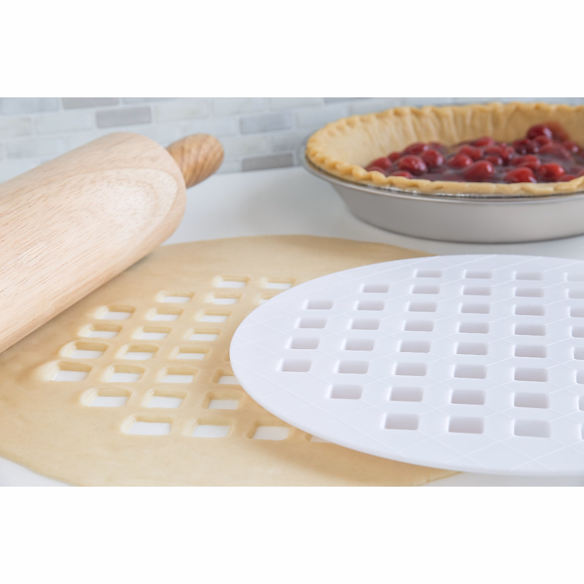 Fox Run Lattice Pie Top Cutter, Plastic, White 9.75 x 9.75 x 0.25 inches
