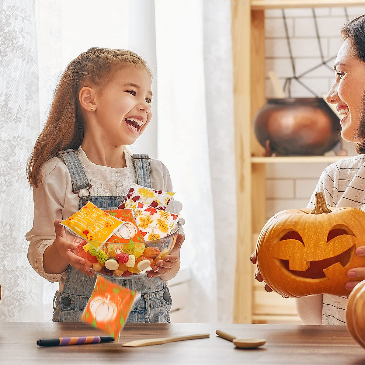 Whaline 400Pcs Fall Cellophane Bag 4 Styles Plastic Pumpkin Maple Leaf Self-adhesive Cello Bag Thanksgiving Goodie Treat Bag Candy Snack Bags Bulk for Thanksgiving Party Favor Autumn Party Supplies