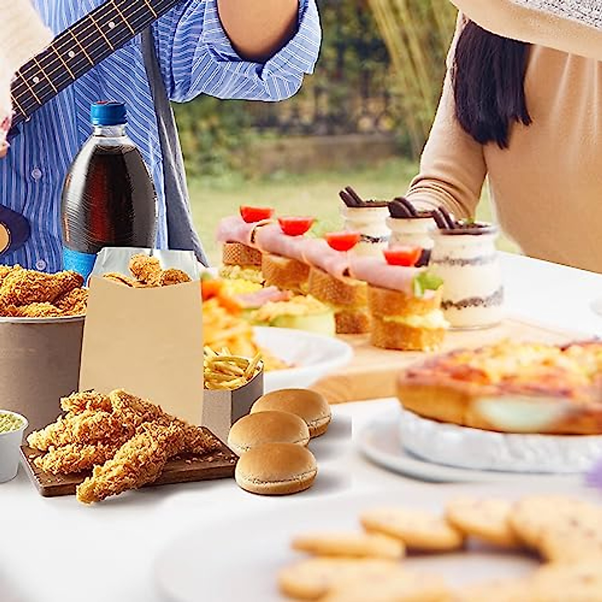 Food Snack Chip Fried Chicken Wrappers 100pcs Foods Carrier Oilproof Burger Sandwich Takeout Food Holder for Hot Food BBQ Cookie Popcorn Containers for Food