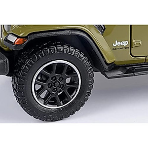 Motormax Toy 2021 Gladiator Overland (Open Top) Pickup Truck Matt Green 124-127 Diecast Model Car by Motormax 79367