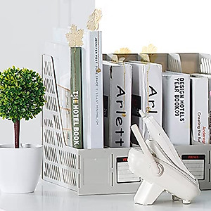 Metal Bookmarks with Chain, BENBO 4Pcs Golden Hollow Bookmark with 1Pc Mesh Gift Bag Brass Personalized Page Markers Gold Maple Leaf Lotus Flower Bookmarks for Book Lovers