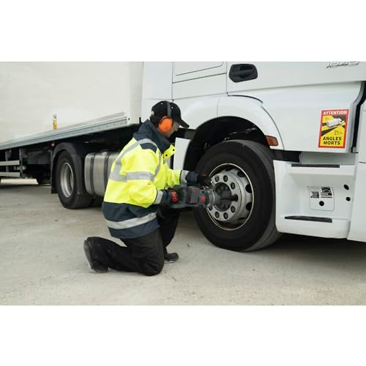 Ingersoll Rand W9691-K4E W9000 Series 20-Volt 1-Inch Cordless Impact Wrench Kit with Charger and 6-Inch Extended Anvil