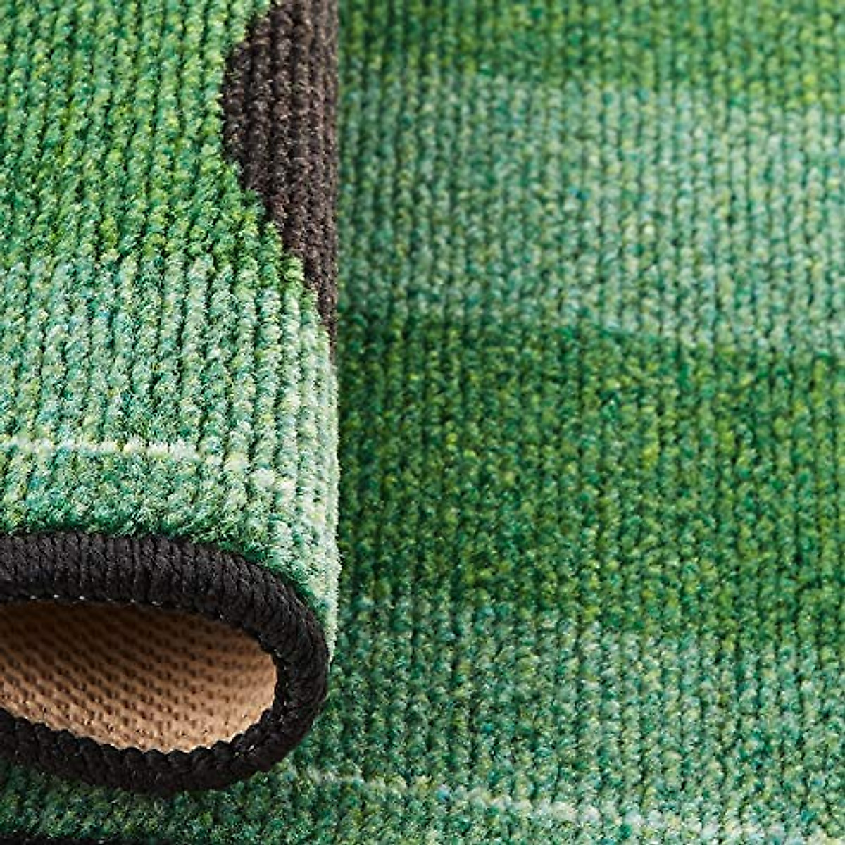 Brumlow Mills Rudolph the Red-Nosed Reindeer Christmas and Holiday Area Rug for Kitchen, Entryway Rug, Door Mat, Bedroom Carpet or Home Décor, 1'8" x 2'10, Green