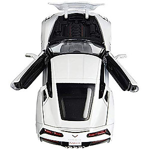 Maisto 1:24 Scale 2014 Corvette Stingray Coupe Diecast Vehicle (Colors May Vary)