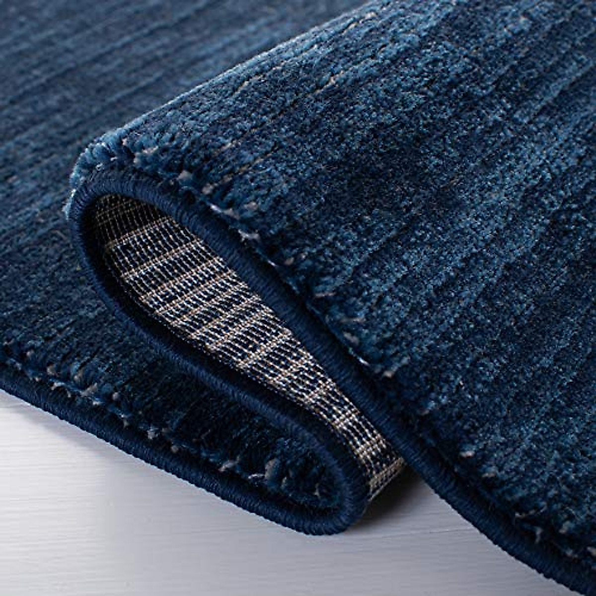 SAFAVIEH Vision Collection Area Rug - 8' x 10', Navy, Modern Ombre Tonal Chic Design, Non-Shedding & Easy Care, Ideal for High Traffic Areas in Living Room, Bedroom (VSN606N)