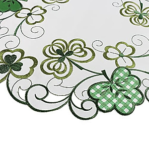 OWENIE St Patrick's Day Round Shamrock Placemats Set of 4, Embroidered Irish Clover Cutwork 15 Inch Placemats,Green Table Mats with Lucky Shamrocks, Round Doilies for Kitchen Dining Table