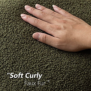 Foindtower Pack of 2, Curly Faux Fur Decorative Throw Pillow Covers Soft Plush Cushion Case with Zipper Cozy Fluffy Boho Pillowcase for Home Living Room Couch Bed Sofa 18 x 18 Inch, Moss Green