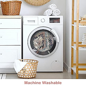 Lanffia Modern Geometric Area Rug - 2x3 Small Entryway Rug Doormat Faux Wool Non-Slip Washable Low-Pile Throw Carpet for Bathroom Kitchen Laundry Room Decor, Pink