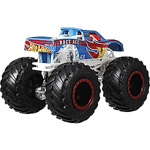 Hot Wheels Monster Trucks Live 8-Pack, Multipack of 1:64 Scale Toy Monster Trucks, Characters from The Live Show, Smashing & Crashing Trucks, Gift for Kids 3 Years Old & Up
