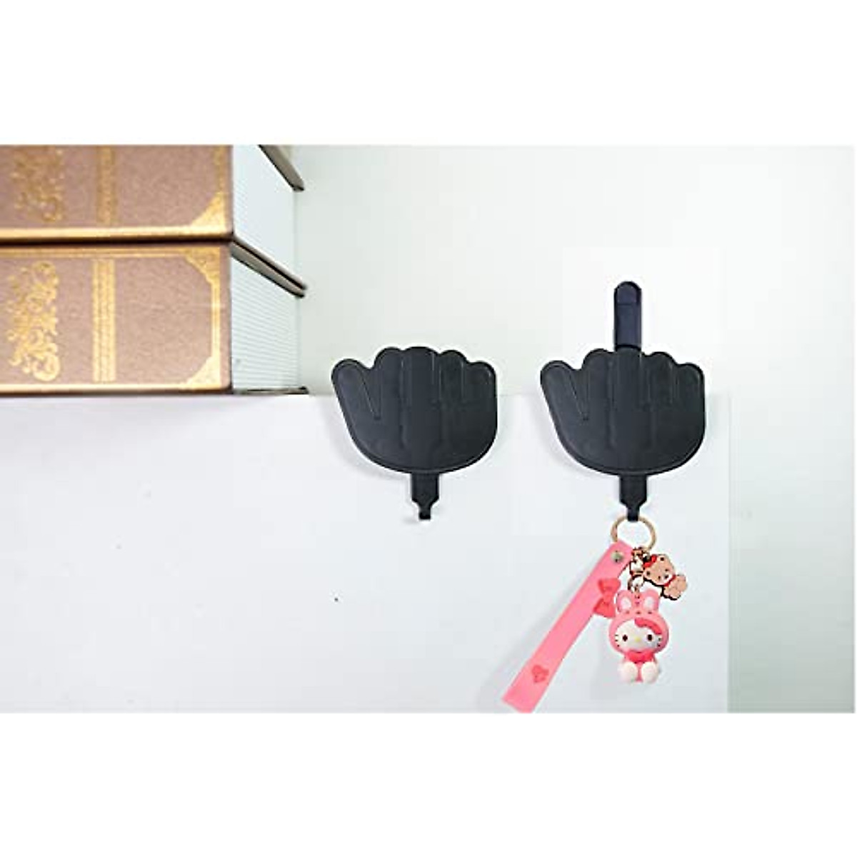 TOIVO Finger Hand Key Hanger for Wall，Funny Key Holder for Wall Funny Gift Idea，Middle Finger Keychain Ejects The Finger，for Doorway Wall Entryway Hallway Funny Office Wall Decorative