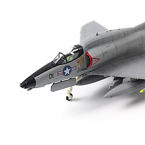 NUOTIE 1/72 A-4 Skyhawk Attack Pre-Build Diecast Metal Aircraft Model Kits U.S. Marine Corps Replica Military for Display Collection or Gift（VMA-242 1st Maw）