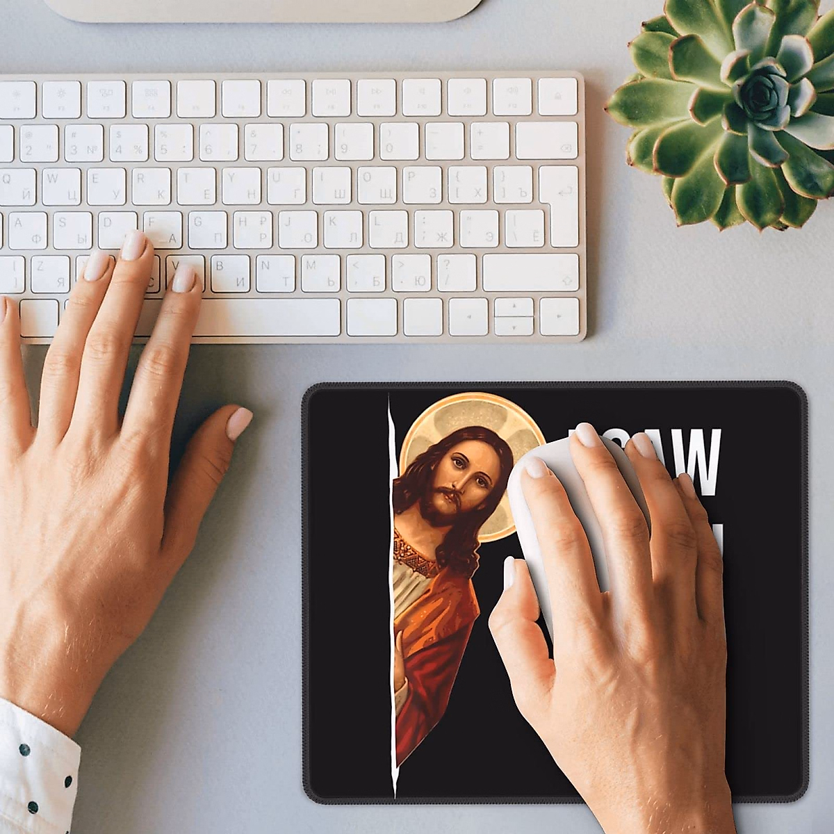 Funny Christian Mouse Pad Jesus Black Mousepad for Desk with Non-Slip Rubber Base Square Computer Laptop Mouse Pads for Wireless Mouse Home Office Decor Desk Accessories, 9.5×7.9 in, Saw That