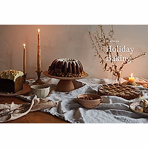 Cannelle et Vanille Bakes Simple: A New Way to Bake Gluten-Free (with Vegan Options for Most Recipes)