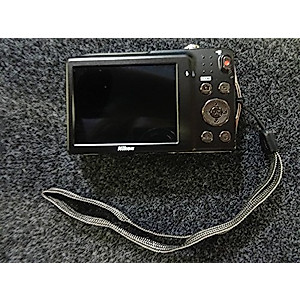 Nikon COOLPIX S3300 16 MP Digital Camera with 6x Zoom NIKKOR Glass Lens and 2.7-inch LCD (Silver) (Discontinued by Manufacturer)