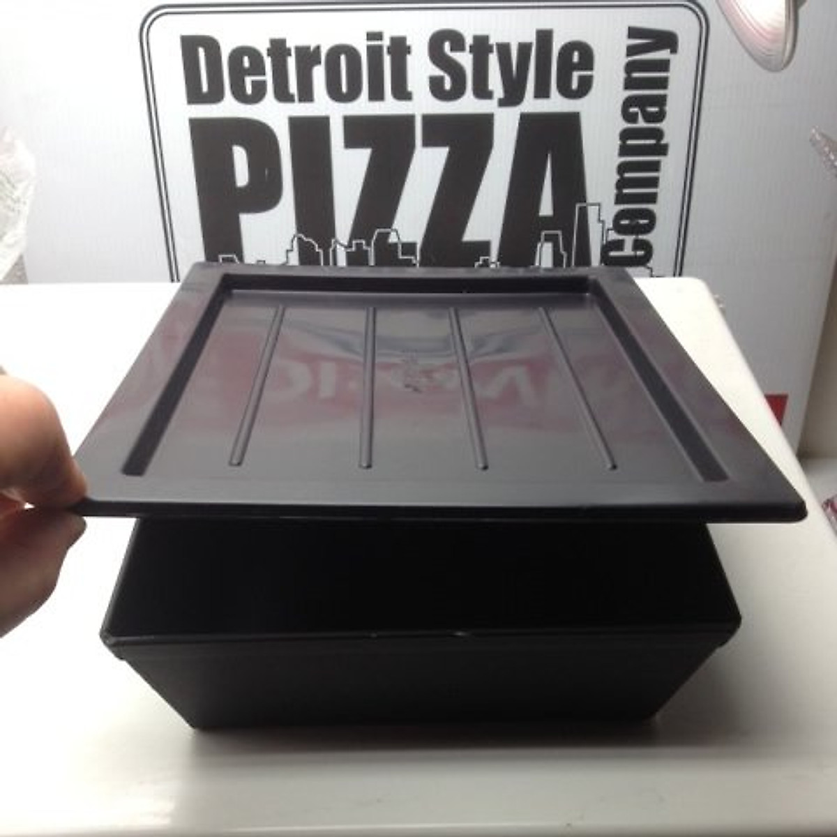 Detroit Style Pizza Home Pizza Making Kit - 5pc Gift Set (8x10 Pan & Lid)