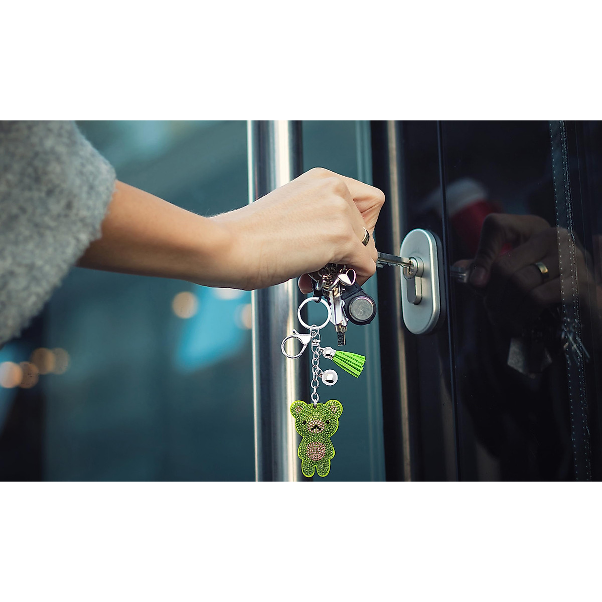 AuPra Green Teddy Bear Crystal KeyChain Gift Women Bling Rhinestones KeyRing Home Car Bag Clip Key Holder Lady Girl Tassel Present