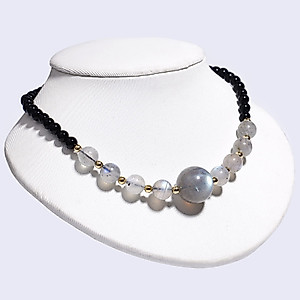 Jewever Moonstone/Black Agate Choker Necklace for Women Healing Crystals and Gemstone Necklaces Balance Meditation Jewellery Gifts