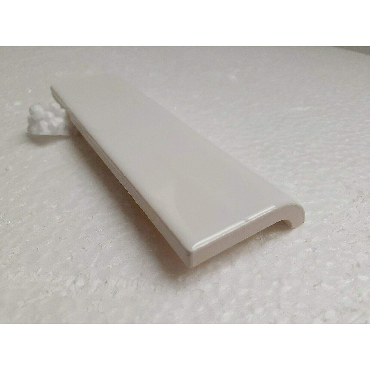 Bright White Arctic 2x6 in Ceramic Tile Mud Cap Bullnose Trim Edge 2 x 6 inch Mudcap Daltile Color 0190 Box 5 Piece