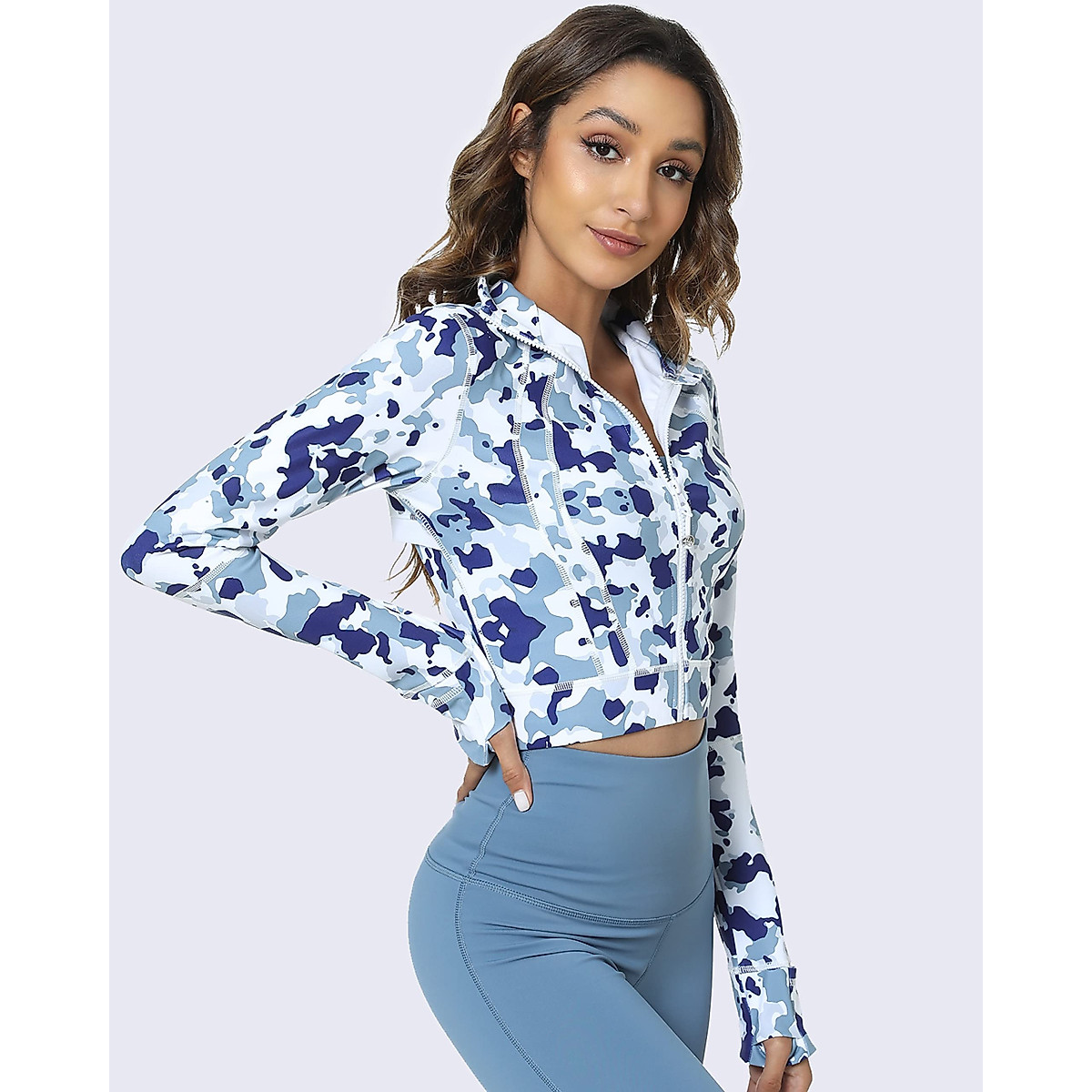 GYM RAINBOW Women's Cropped Full Zip Athletic Jackets Lightweight Slim Fit Workout Jacket with Thumb Holes(#6 Blue And White Camo,Medium)