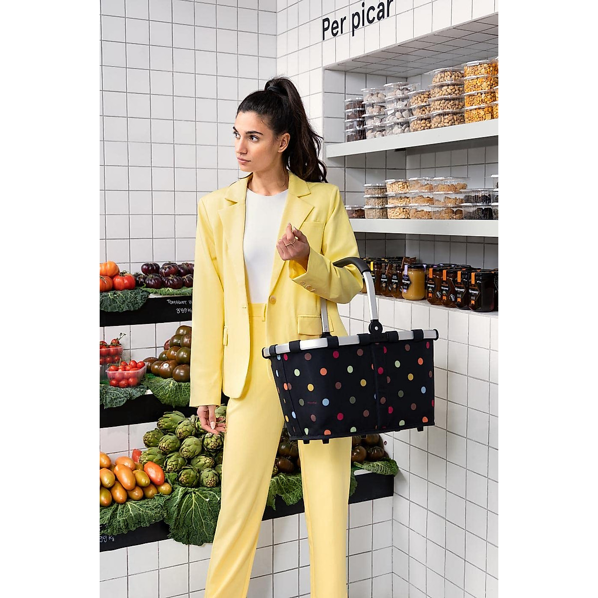 reisenthel carrybag dots - Sturdy shopping basket with plenty of storage space and practical inner pocket - Elegant and water-repellent design