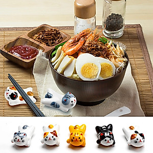 5 Pack Cat Chopsticks Holder Set Cute Chopsticks Rest Japanese Style Porcelain Lucky Cat Spoon Rest ceramic chopsticks for Dinner Fork Knife Tableware, Decoration Home Kitchen Gift
