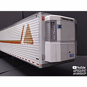 AMT Reefer Semi Trailer 1:24 Scale Model Kit