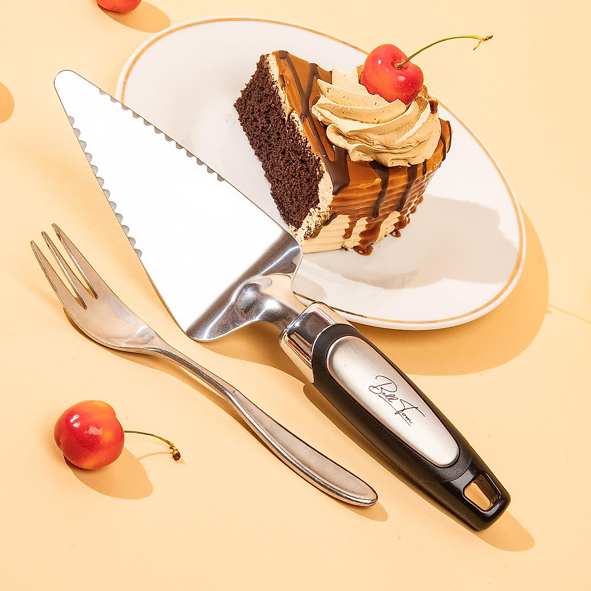 BellTom Premium Gourmet Pie Server. A Cake and Pastry Spatula - Strong Stainless Steel Cake Slicer and Pie Cutter. Our Pie Servers look great too. BellTom metal pie knife for serving a perfect slice.