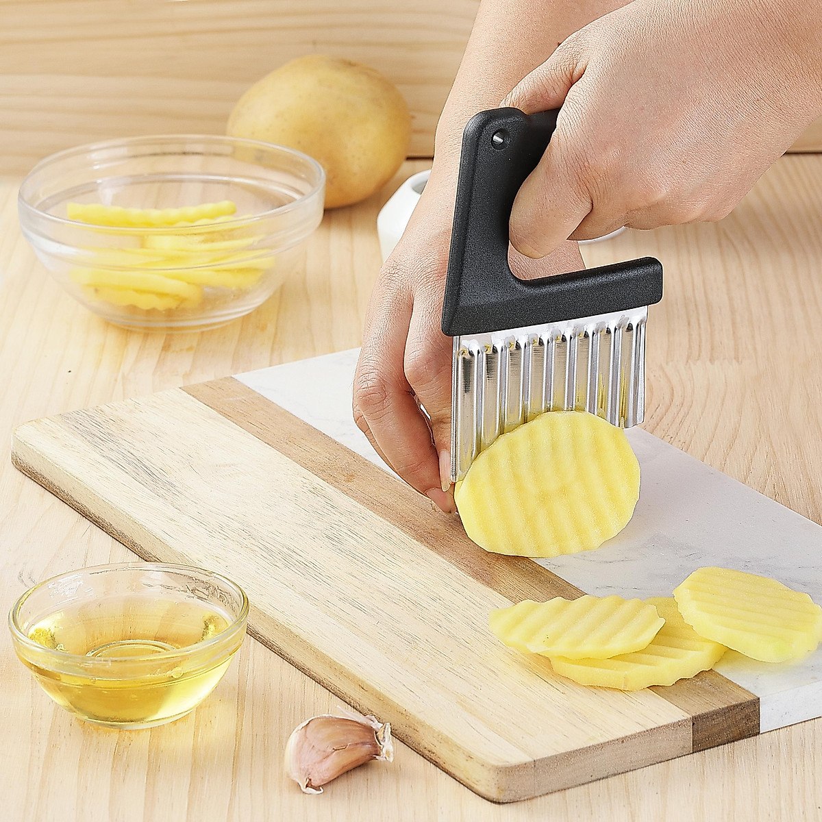 Crinkle Cutter for Veggies, JJOO Stainless Steel Crinkle Cut Knife for Potato Cucumber Carrot Fruit, French Fry Potato Slicer (Black, Dishwasher Safe)