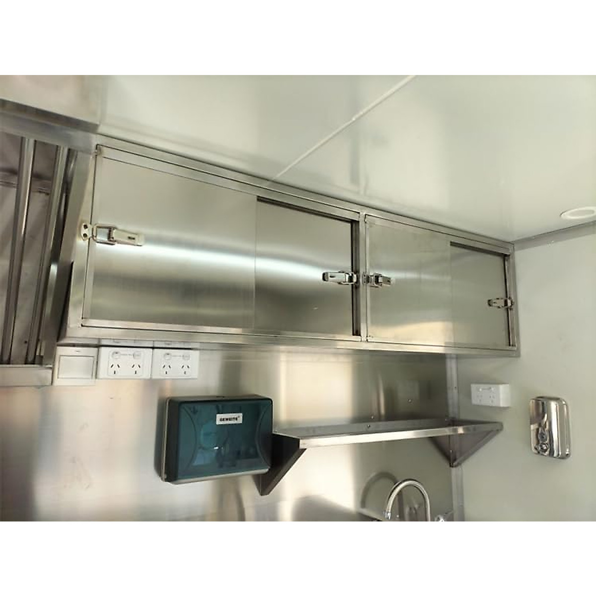 Mobile Food Trailer GL-FS250 Compact Shawarma, Coffee & Street Food Kiosk - 8.2 ft x 6.6 ft, Stainless Steel Work Table, Dual Sink, Water System, Electric Box - Ideal for Outdoor Catering and Events