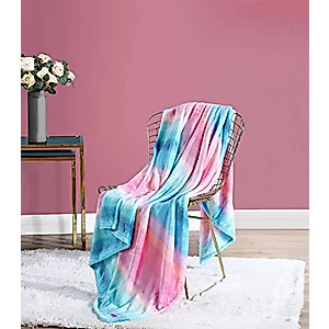 Betsey Johnson | Fleece Collection | Blanket - Ultra Soft & Cozy Plush Fleece, Lightweight & Warm, Perfect for Bed or Couch, King, Ombre
