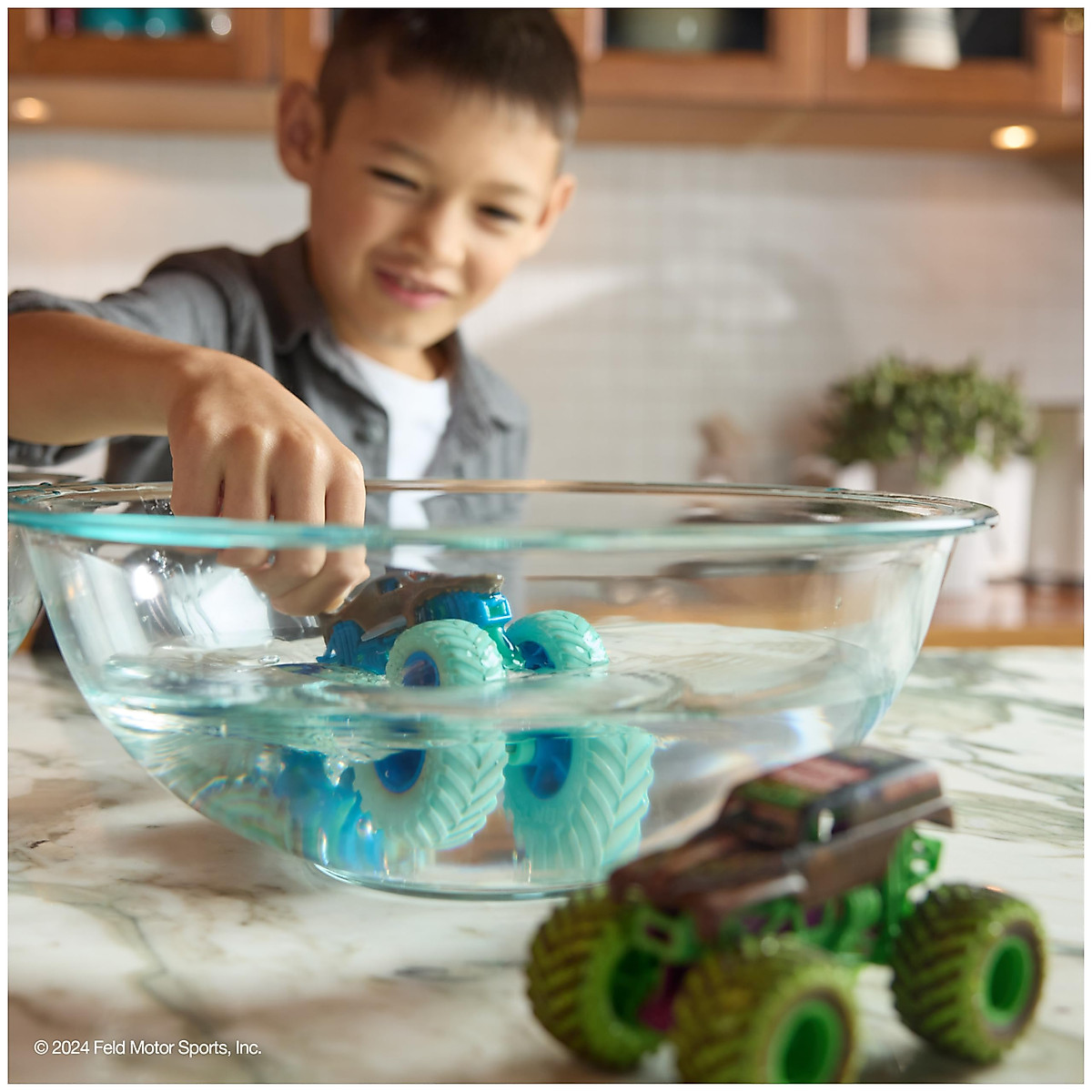 Monster Jam El Toro Loco Big Air Challenge Playset with Exclusive Monster Truck, Over 20-Inch Tall, 1:64 Scale, Kids Toys for Boys Ages 3 and up