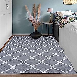 QXKAKA Soft Shag Geometric Area Rug, Modern Indoor Carpet for Bedroom Living Room, 4'x6' Memory Foam Kids Rug for Nursery Play Mat, Moroccan Trellis Fluffy Rug Accent Room Decor, Grey/White