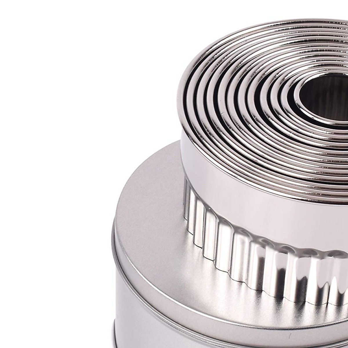 Stainless Steel Fluted Edge Round Cookie Biscuit Cutter Set 12 Pieces Graduated Ring Sizes