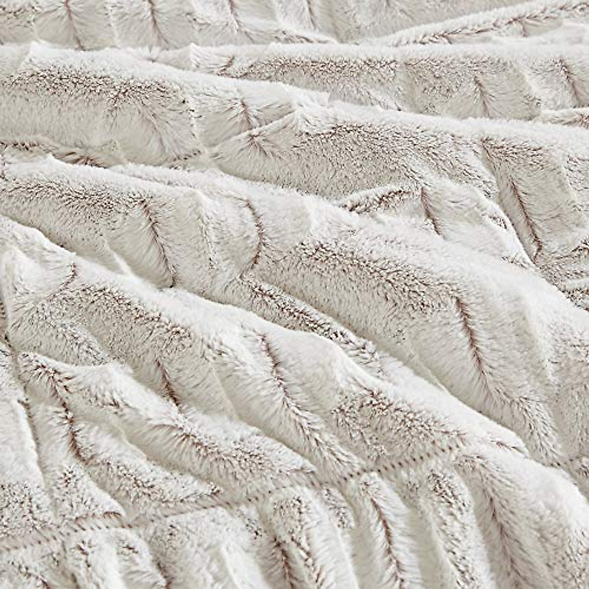 Madison Park Soft Plush Comforter Long Faux Fur Design, Mid Century, Modern All Season Down Alternative Bedding Set with Matching Sham, Full/Queen, Gia, Natural/Blush 3 Piece