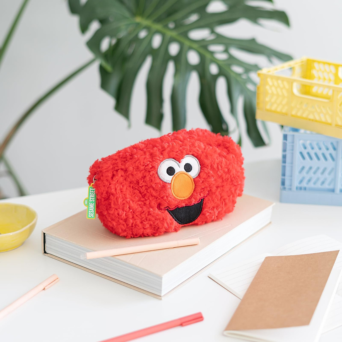 Grupo Erik Sesame Street Elmo Plush Pencil Case | Kids Pencil Case | 8.3 x 5.3 x 1.6 inches - 21 x 13.5 x 4 cm | Cosmetic Case | Large Pencil Case | Elmo Toys | Sesame Street Toys