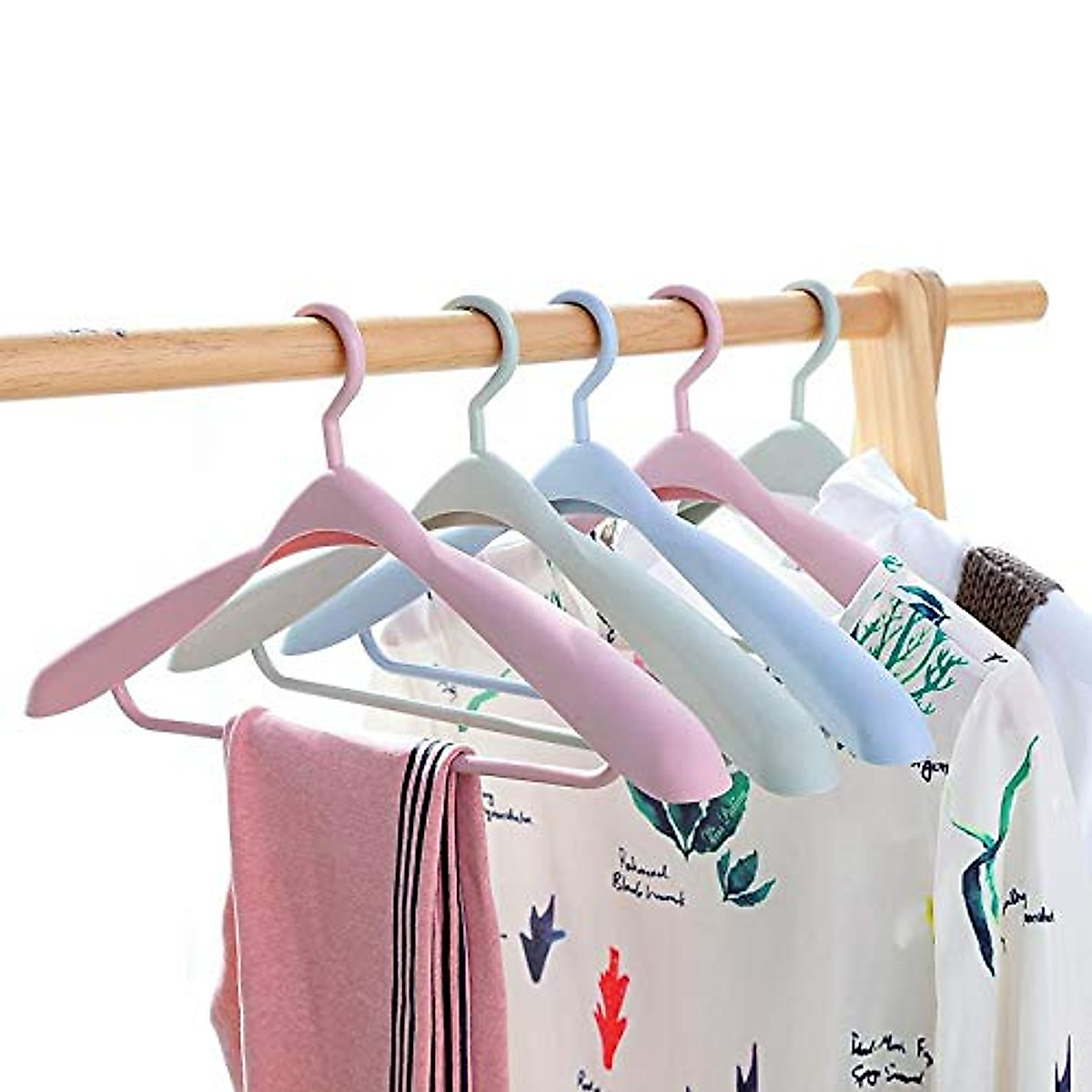 Earchy Standard Hanger,Plastic Hanger Seamless Wide Shoulder Suit Hanger Adult Non-Slip Hanging Coat Suit Hanger-3 Pack