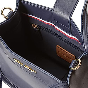 Tommy Hilfiger Quinn Crossbody Bag, Tommy Navy