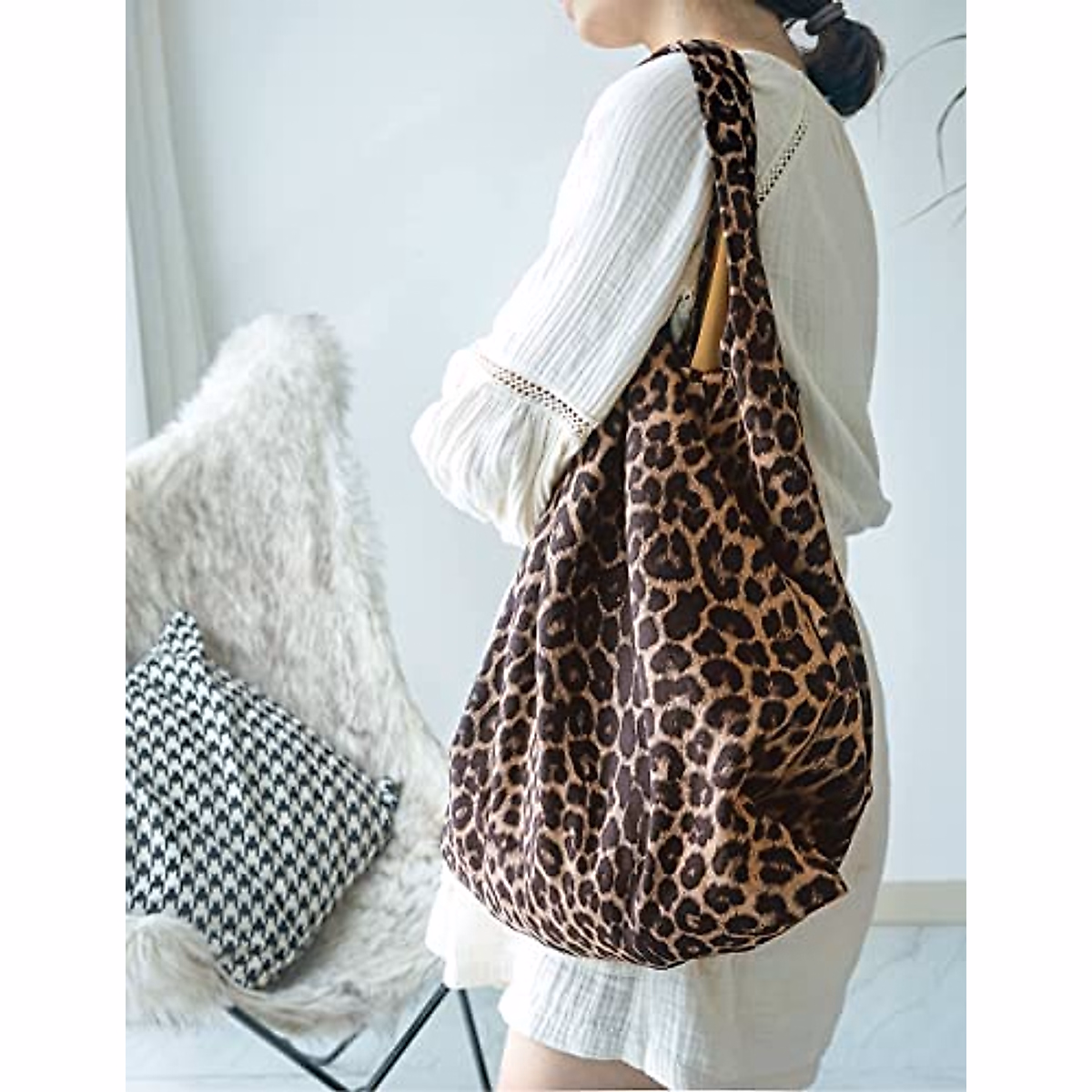 Heesch Tote Bag Leopard Hobo Bag Cheetah Print Hippie Bag Fabric Shopping Bag Cloth Purse for Women (Leopard)