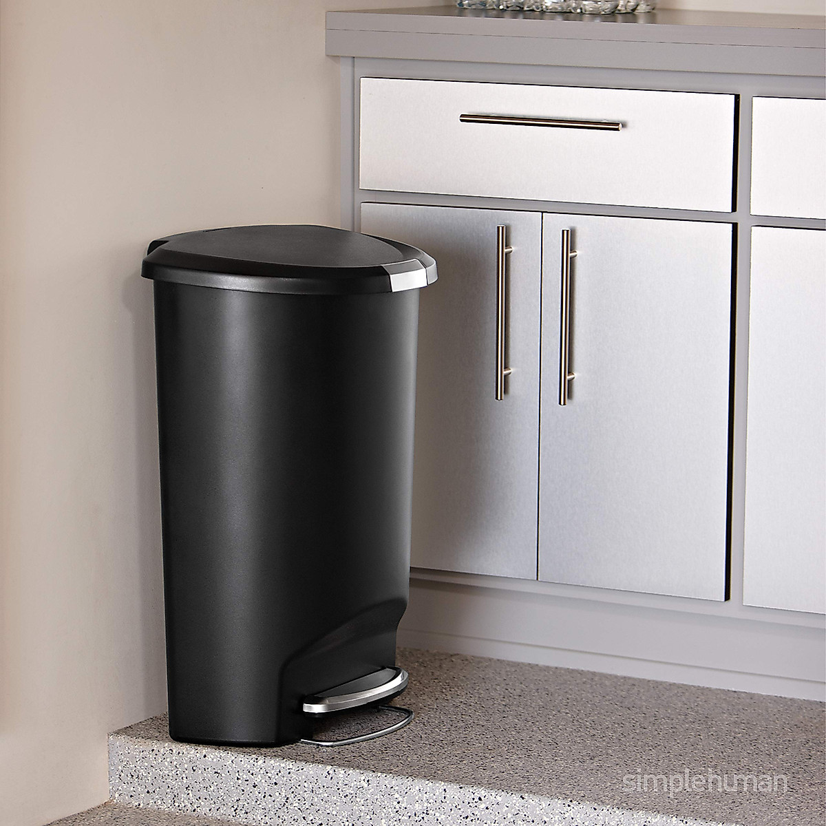 simplehuman 50 Liter / 13 Gallon Semi-Round Kitchen Step Trash Can with Secure Slide Lock, Mocha Plastic