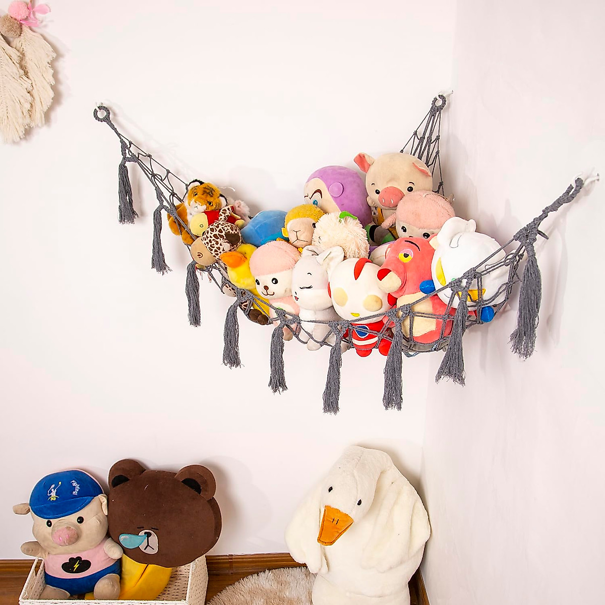 Xiaheshu Stuffed Animal Net or Hammock Hanging Net for Plush Toy Holder Squishmallow Net Toy Hammock for Stuffed Animals Storage Ideas Plushie Net Hammock Stuffy Animal Holder Organizer