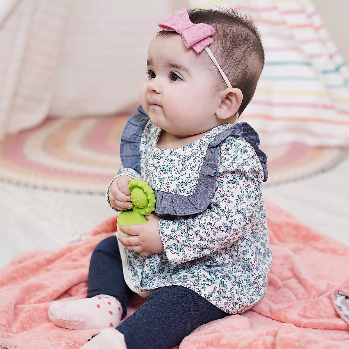 Fat Brain Toys Dimpl Wobbl Green Teether (1)