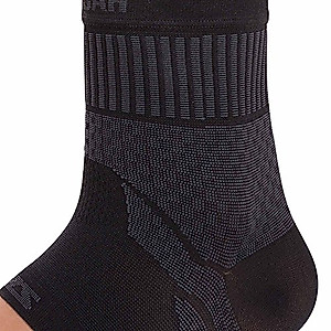Zensah Ankle Support - Compression Ankle Brace - Great for Running, Soccer, Volleyball, Sports - Ankle Sleeve Helps Sprains, Tendonitis, Pain , Black, Medium