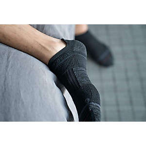 Strideline Men's and Women's Premium Athletic Socks, Crew-length (3-pack) Black, Medium-Large