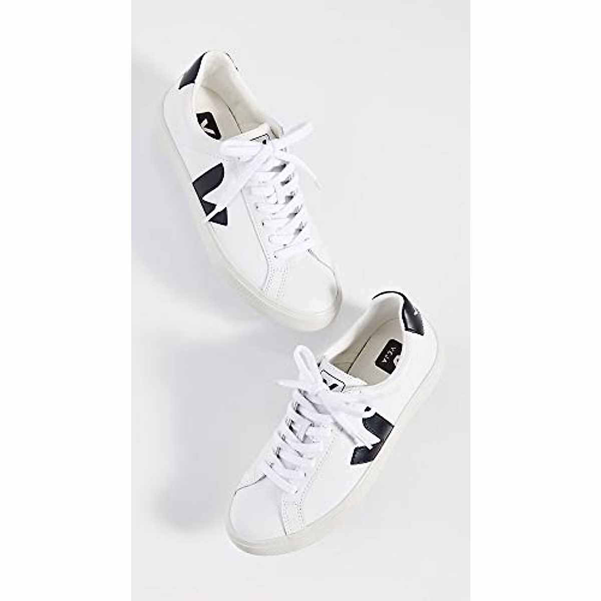 Veja women V-10 sneakers white - black 6 US