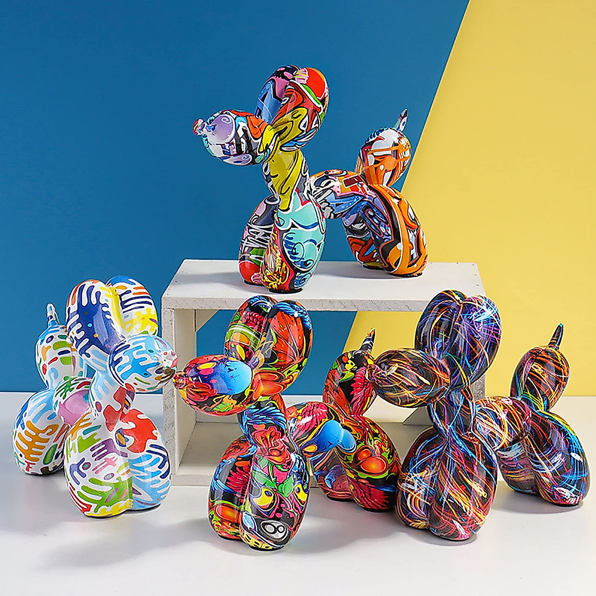 FLJZCZM Balloon Dog Sculptures Animal Statues Home Decor Collectible Figurines Indoor Outdoor Garden Decorative Funny Craft Christmas Birthday for Office (Red)