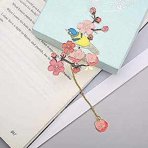 Toirxarn Metal Bookmark Flower-Themed, Gift for Reader Women/Men/Girls/Friends/Teachers. Anyone Birthday Present.(Golden Pendant Plum Blossom)