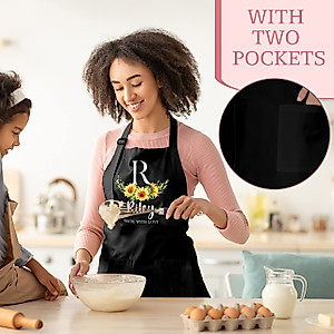 Zexpa Apparel Customized Black Apron for Mom, Personalized Mother's Day Gift Name, Initial